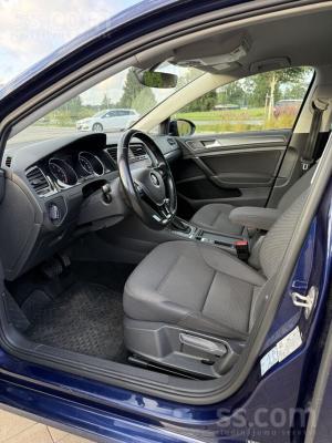 Blue Volkswagen Golf 2018 in Riga, with an engine capacity of 1.40 L and mileage of 114 thousand km for 12590 €, photo 12 on AUTOMOTO.COM.LV
