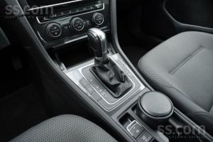 Zils Volkswagen Golf 2018 Rīga, ar dzinēja tilpumu 2.00 L un nobraukumu 127 tūkst. km par 13500 €, foto 12 vietnē AUTOMOTO.COM.LV