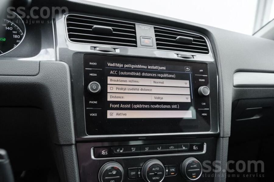 Zils Volkswagen Golf 2018 Rīga, ar dzinēja tilpumu 2.00 L un nobraukumu 127 tūkst. km par 13500 €, foto 18 vietnē AUTOMOTO.COM.LV