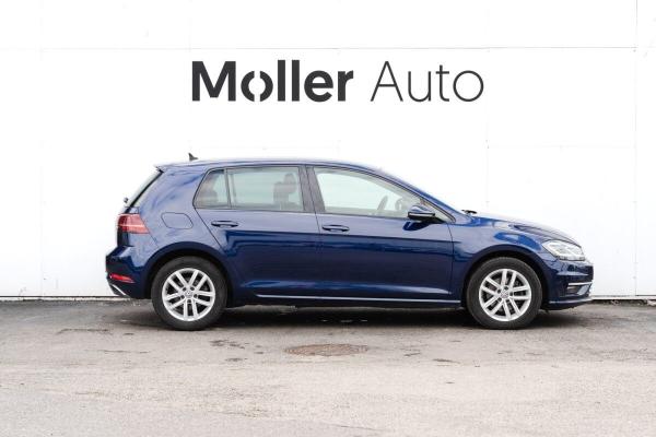 Zils Volkswagen Golf 2018 Rīga, ar dzinēja tilpumu 2.00 L un nobraukumu 127 tūkst. km par 13500 €, foto 6 vietnē AUTOMOTO.COM.LV