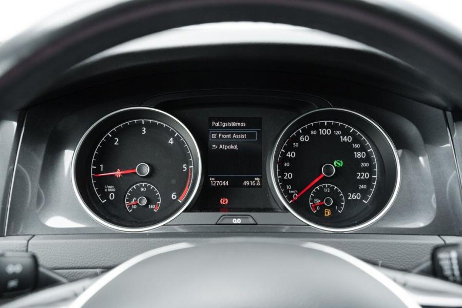 Zils Volkswagen Golf 2018 Rīga, ar dzinēja tilpumu 2.00 L un nobraukumu 127 tūkst. km par 13500 €, foto 10 vietnē AUTOMOTO.COM.LV