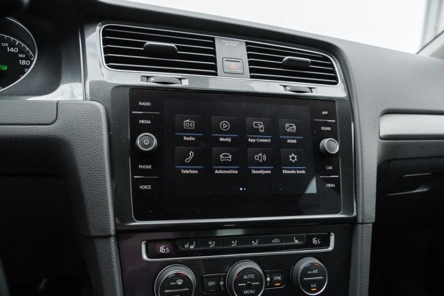 Zils Volkswagen Golf 2018 Rīga, ar dzinēja tilpumu 2.00 L un nobraukumu 127 tūkst. km par 13500 €, foto 15 vietnē AUTOMOTO.COM.LV