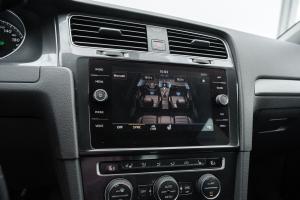Zils Volkswagen Golf 2018 Rīga, ar dzinēja tilpumu 2.00 L un nobraukumu 127 tūkst. km par 13500 €, foto 17 vietnē AUTOMOTO.COM.LV