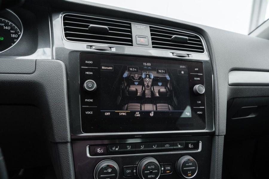 Zils Volkswagen Golf 2018 Rīga, ar dzinēja tilpumu 2.00 L un nobraukumu 127 tūkst. km par 13500 €, foto 17 vietnē AUTOMOTO.COM.LV