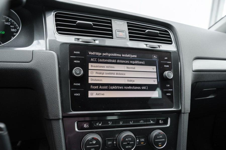 Zils Volkswagen Golf 2018 Rīga, ar dzinēja tilpumu 2.00 L un nobraukumu 127 tūkst. km par 13500 €, foto 18 vietnē AUTOMOTO.COM.LV