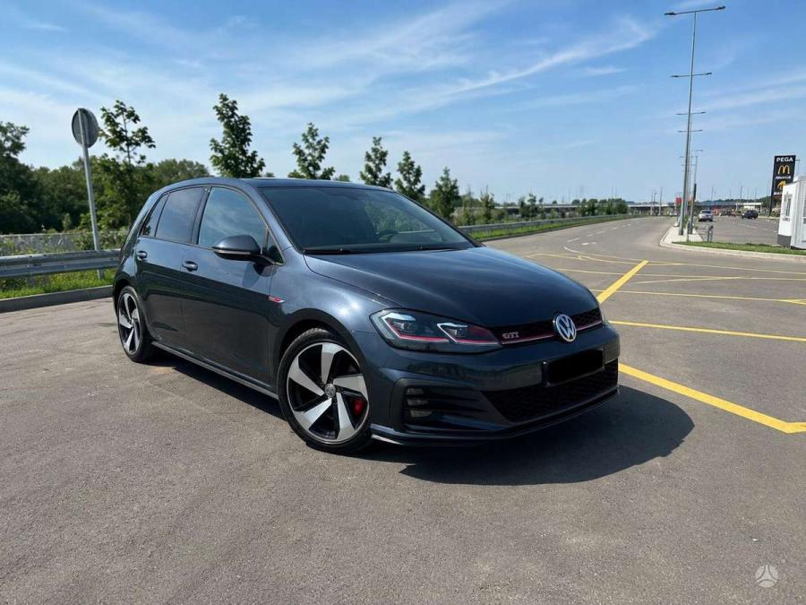 Zils Volkswagen Golf 2018 Kauņa, ar dzinēja tilpumu 1.98 L un nobraukumu 85 tūkst. km par 18999 €, foto 8 vietnē AUTOMOTO.COM.LV