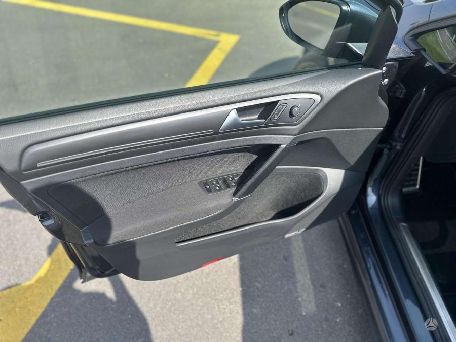 Zils Volkswagen Golf 2018 Kauņa, ar dzinēja tilpumu 1.98 L un nobraukumu 85 tūkst. km par 18999 €, foto 11 vietnē AUTOMOTO.COM.LV
