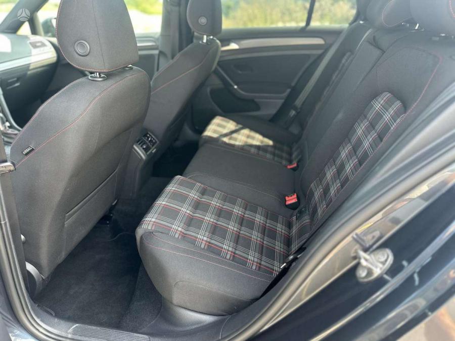 Zils Volkswagen Golf 2018 Kauņa, ar dzinēja tilpumu 1.98 L un nobraukumu 85 tūkst. km par 18999 €, foto 22 vietnē AUTOMOTO.COM.LV