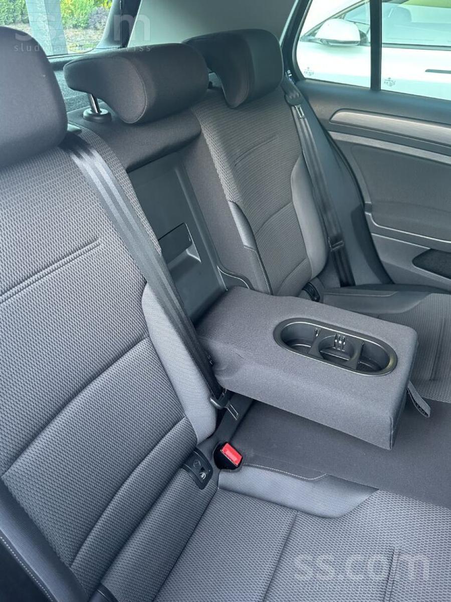 Zils Volkswagen Golf 2019 Rīga, ar dzinēja tilpumu 1.50 L un nobraukumu 124 tūkst. km par 12500 €, foto 11 vietnē AUTOMOTO.COM.LV