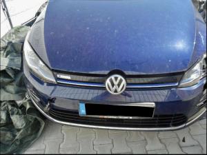 Blue Volkswagen Golf 2020 in Telschi, with an engine capacity of 0.00 L and mileage of 44 thousand km for 5700 €, photo 3 on AUTOMOTO.COM.LV
