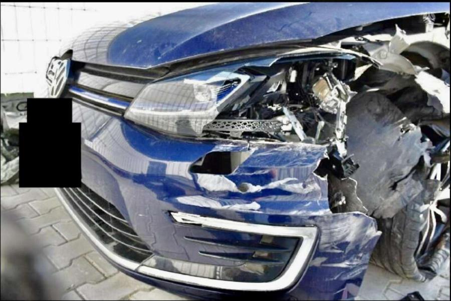 Blue Volkswagen Golf 2020 in Telschi, with an engine capacity of 0.00 L and mileage of 44 thousand km for 5700 €, photo 5 on AUTOMOTO.COM.LV