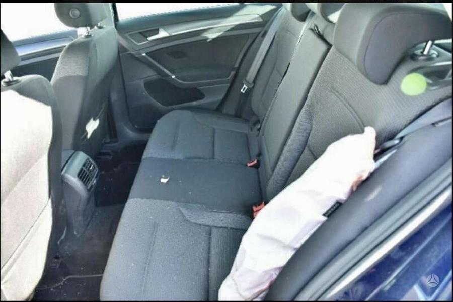 Blue Volkswagen Golf 2020 in Telschi, with an engine capacity of 0.00 L and mileage of 44 thousand km for 5700 €, photo 10 on AUTOMOTO.COM.LV