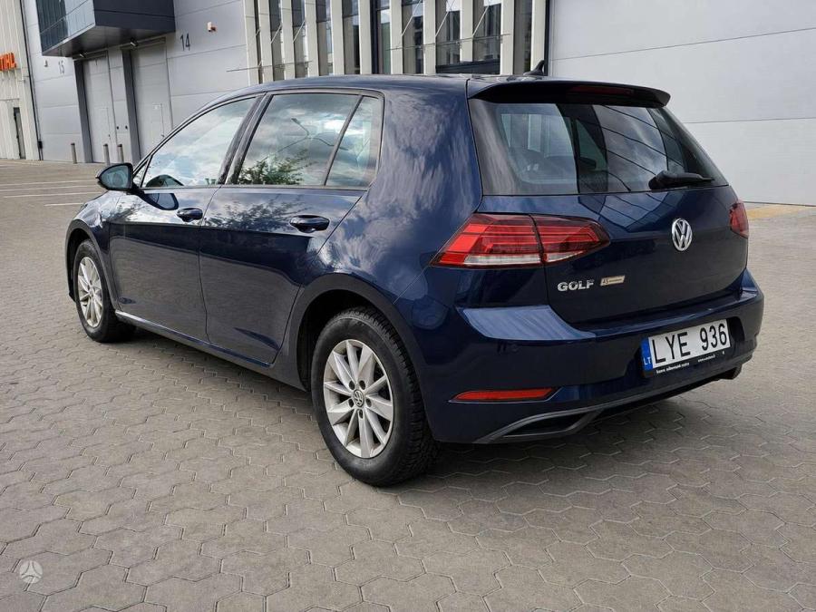 Blue Volkswagen Golf 2020 in Vilnius, with an engine capacity of 1.60 L and mileage of 168 thousand km for 9299 €, photo 5 on AUTOMOTO.COM.LV