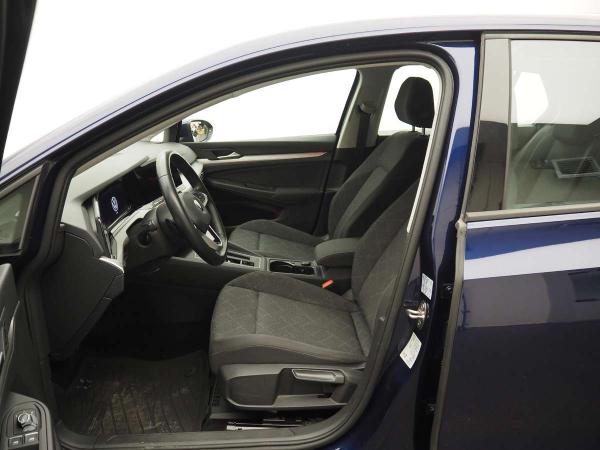 Blue Volkswagen Golf 2021 in Vilnius, with an engine capacity of 1.50 L and mileage of 143 thousand km for 14200 €, photo 8 on AUTOMOTO.COM.LV