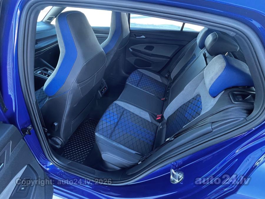 Blue Volkswagen Golf 2021 in Tallinn, with an engine capacity of 2.00 L and mileage of 70 thousand km for 33500 €, photo 11 on AUTOMOTO.COM.LV