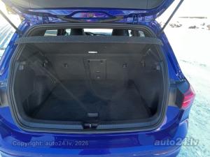 Blue Volkswagen Golf 2021 in Tallinn, with an engine capacity of 2.00 L and mileage of 70 thousand km for 33500 €, photo 13 on AUTOMOTO.COM.LV
