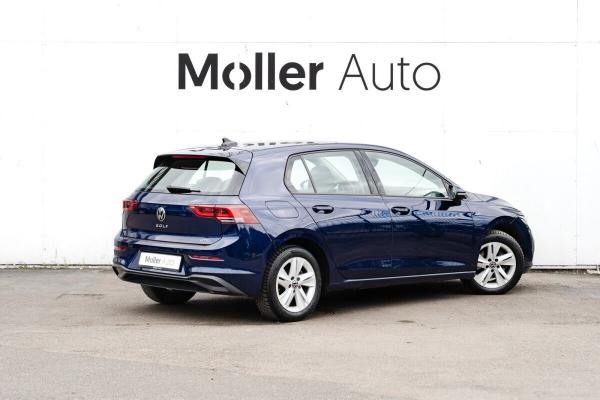 Blue Volkswagen Golf 2021 in Riga, with an engine capacity of 1.50 L and mileage of 152 thousand km for 15850 €, photo 4 on AUTOMOTO.COM.LV
