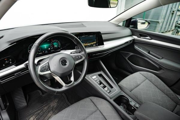 Blue Volkswagen Golf 2021 in Riga, with an engine capacity of 1.50 L and mileage of 152 thousand km for 15850 €, photo 7 on AUTOMOTO.COM.LV