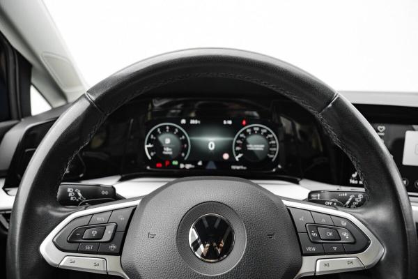 Blue Volkswagen Golf 2021 in Riga, with an engine capacity of 1.50 L and mileage of 152 thousand km for 15850 €, photo 10 on AUTOMOTO.COM.LV