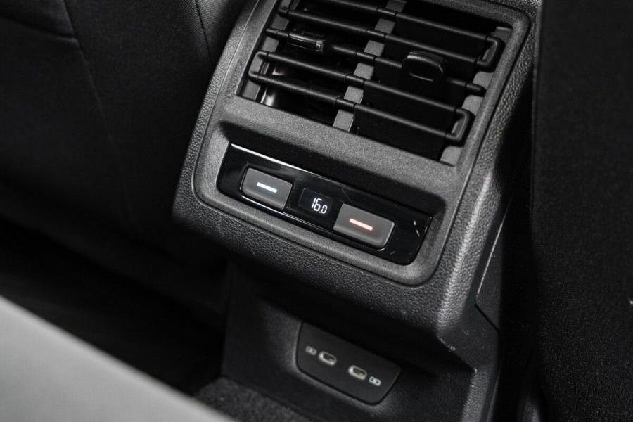 Zils Volkswagen Golf 2021 Rīga, ar dzinēja tilpumu 1.50 L un nobraukumu 152 tūkst. km par 15850 €, foto 25 vietnē AUTOMOTO.COM.LV