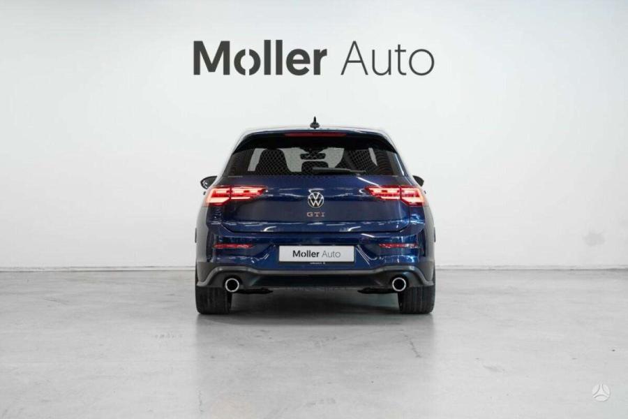 Blue Volkswagen Golf 2021 in Vilnius, with an engine capacity of 2.00 L and mileage of 53 thousand km for 30900 €, photo 7 on AUTOMOTO.COM.LV