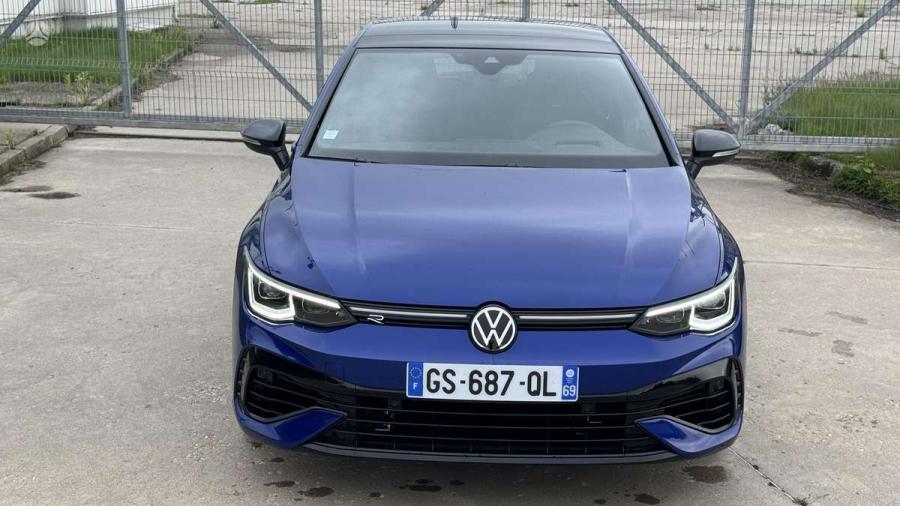 Blue Volkswagen Golf 2021 in Jonava, with an engine capacity of 1.98 L and mileage of 34 thousand km for 23400 €, photo 5 on AUTOMOTO.COM.LV