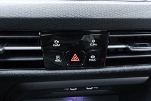Zils Volkswagen Golf 2021 Rīga, ar dzinēja tilpumu 2.00 L un nobraukumu 75 tūkst. km par 27500 €, foto 18 vietnē AUTOMOTO.COM.LV
