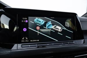 Zils Volkswagen Golf 2021 Rīga, ar dzinēja tilpumu 2.00 L un nobraukumu 75 tūkst. km par 27500 €, foto 20 vietnē AUTOMOTO.COM.LV