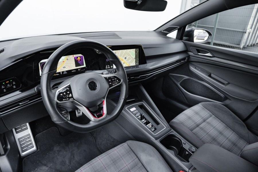 Zils Volkswagen Golf 2021 Rīga, ar dzinēja tilpumu 2.00 L un nobraukumu 75 tūkst. km par 27500 €, foto 26 vietnē AUTOMOTO.COM.LV