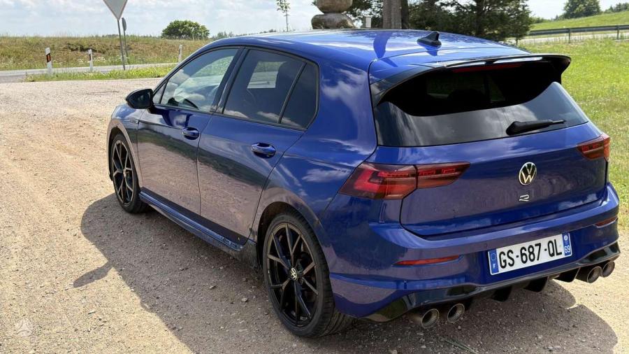 Blue Volkswagen Golf 2021 in Jonava, with an engine capacity of 1.98 L and mileage of 34 thousand km for 23600 €, photo 5 on AUTOMOTO.COM.LV
