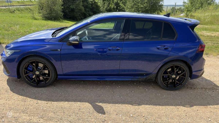 Blue Volkswagen Golf 2021 in Jonava, with an engine capacity of 1.98 L and mileage of 34 thousand km for 23600 €, photo 6 on AUTOMOTO.COM.LV
