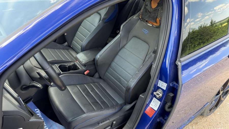 Blue Volkswagen Golf 2021 in Jonava, with an engine capacity of 1.98 L and mileage of 34 thousand km for 23600 €, photo 19 on AUTOMOTO.COM.LV