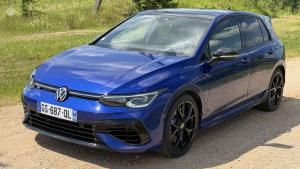 Blue Volkswagen Golf 2021 in Jonava, with an engine capacity of 1.98 L and mileage of 34 thousand km for 24700 €, photo 11 on AUTOMOTO.COM.LV