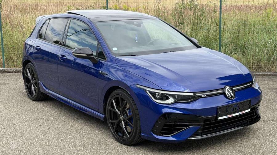 Blue Volkswagen Golf 2021 in Kaunas, with an engine capacity of 1.98 L and mileage of 35 thousand km for 35900 €, photo 10 on AUTOMOTO.COM.LV
