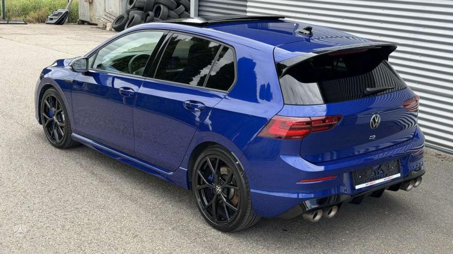 Blue Volkswagen Golf 2021 in Kaunas, with an engine capacity of 1.98 L and mileage of 35 thousand km for 35900 €, photo 14 on AUTOMOTO.COM.LV