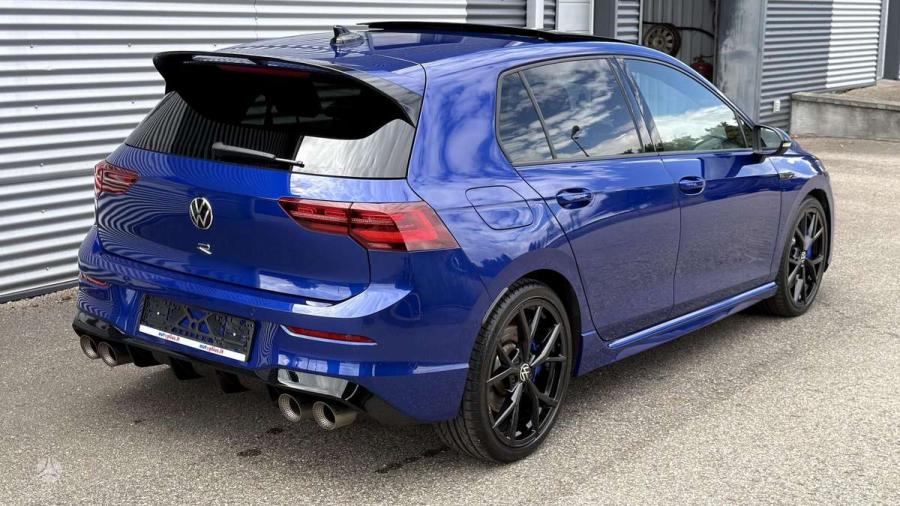 Blue Volkswagen Golf 2021 in Kaunas, with an engine capacity of 1.98 L and mileage of 35 thousand km for 35900 €, photo 16 on AUTOMOTO.COM.LV