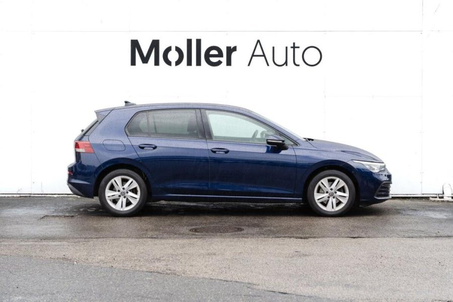 Blue Volkswagen Golf 2021 in Riga, with an engine capacity of 1.50 L and mileage of 146 thousand km for 14900 €, photo 6 on AUTOMOTO.COM.LV