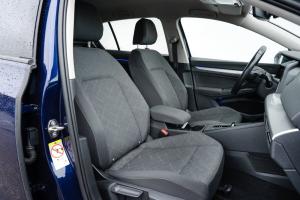 Blue Volkswagen Golf 2021 in Riga, with an engine capacity of 1.50 L and mileage of 146 thousand km for 14900 €, photo 8 on AUTOMOTO.COM.LV