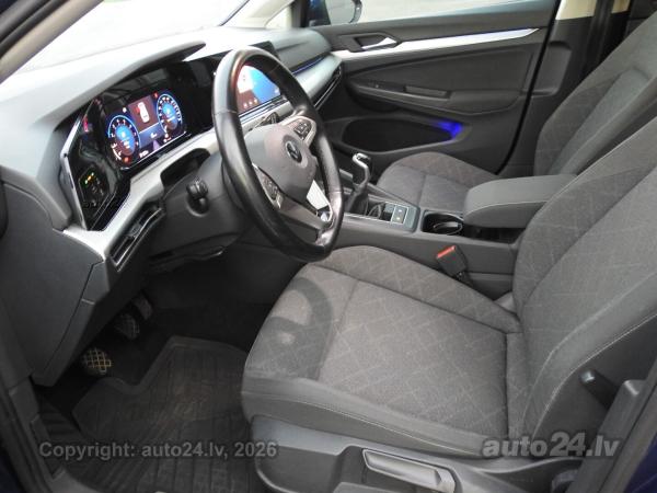 Blue Volkswagen Golf 2022 in Parnu, with an engine capacity of 1.50 L and mileage of 125 thousand km for 15999 €, photo 7 on AUTOMOTO.COM.LV