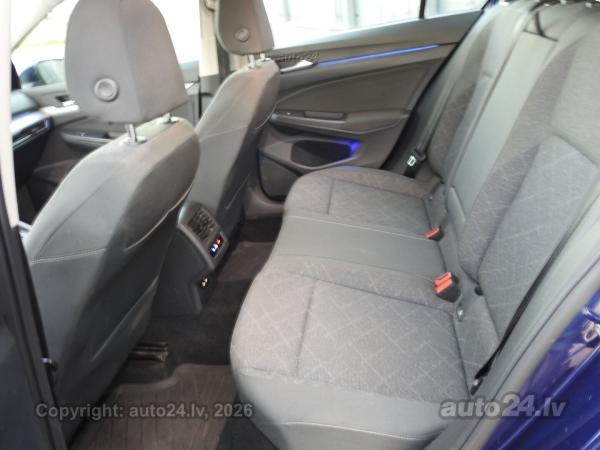 Blue Volkswagen Golf 2022 in Parnu, with an engine capacity of 1.50 L and mileage of 125 thousand km for 15999 €, photo 8 on AUTOMOTO.COM.LV