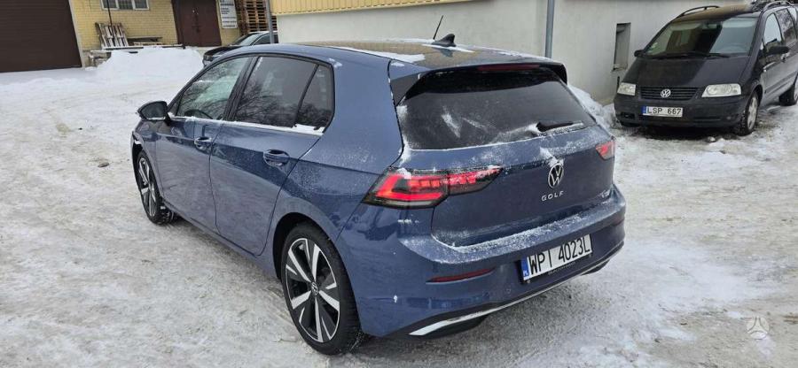 Zils Volkswagen Golf 2024 Panevēža, ar dzinēja tilpumu 1.50 L un nobraukumu 6 tūkst. km par 15599 €, foto 2 vietnē AUTOMOTO.COM.LV