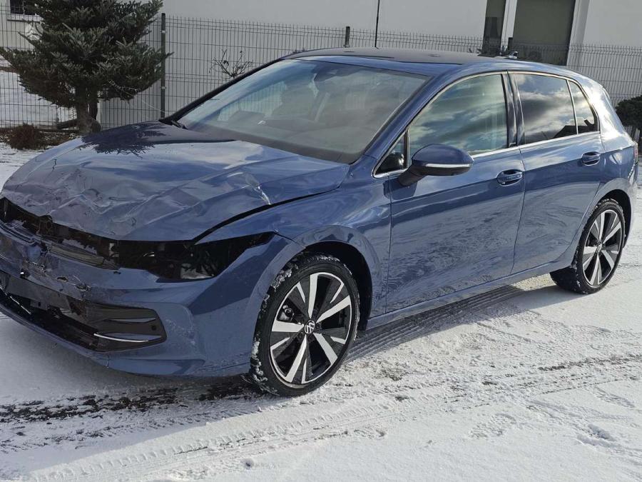 Zils Volkswagen Golf 2024 Panevēža, ar dzinēja tilpumu 1.50 L un nobraukumu 6 tūkst. km par 15599 €, foto 6 vietnē AUTOMOTO.COM.LV