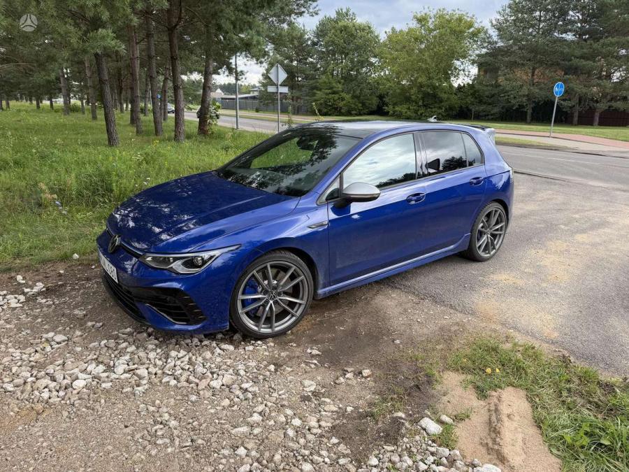 Zils Volkswagen Golf 2024 Kauņa, ar dzinēja tilpumu 1.98 L un nobraukumu 33 tūkst. km par 33333 €, foto 1 vietnē AUTOMOTO.COM.LV