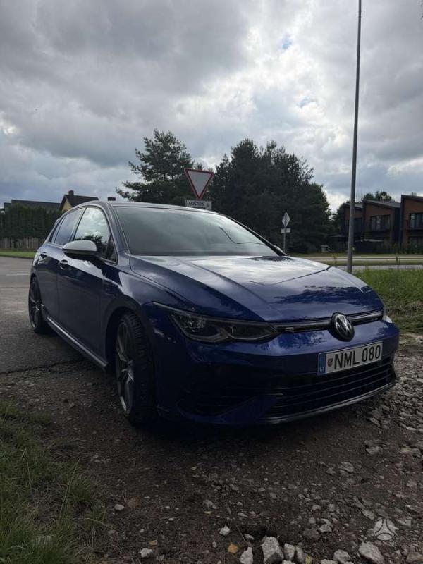 Zils Volkswagen Golf 2024 Kauņa, ar dzinēja tilpumu 1.98 L un nobraukumu 33 tūkst. km par 33333 €, foto 3 vietnē AUTOMOTO.COM.LV