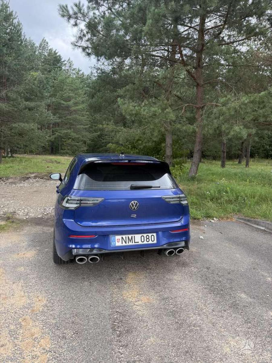 Zils Volkswagen Golf 2024 Kauņa, ar dzinēja tilpumu 1.98 L un nobraukumu 33 tūkst. km par 33333 €, foto 5 vietnē AUTOMOTO.COM.LV
