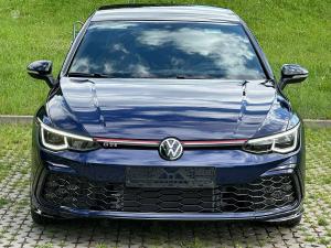 Zils Volkswagen Golf 2025 Kauņa, ar dzinēja tilpumu 1.98 L un nobraukumu 13 tūkst. km par 30890 €, foto  vietnē AUTOMOTO.COM.LV