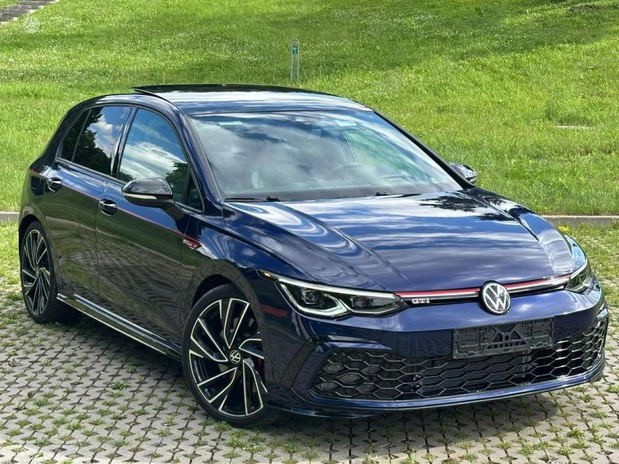 Zils Volkswagen Golf 2025 Kauņa, ar dzinēja tilpumu 1.98 L un nobraukumu 13 tūkst. km par 30890 €, foto 3 vietnē AUTOMOTO.COM.LV