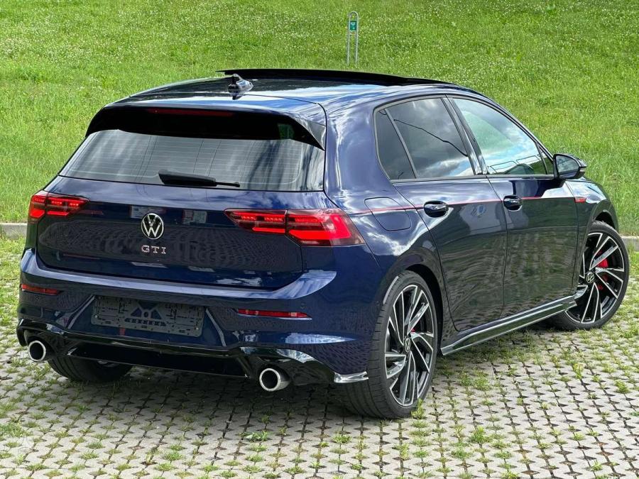 Zils Volkswagen Golf 2025 Kauņa, ar dzinēja tilpumu 1.98 L un nobraukumu 13 tūkst. km par 30890 €, foto 5 vietnē AUTOMOTO.COM.LV