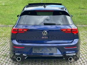 Zils Volkswagen Golf 2025 Kauņa, ar dzinēja tilpumu 1.98 L un nobraukumu 13 tūkst. km par 30890 €, foto 6 vietnē AUTOMOTO.COM.LV