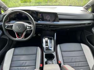 Zils Volkswagen Golf 2025 Kauņa, ar dzinēja tilpumu 1.98 L un nobraukumu 13 tūkst. km par 30890 €, foto 25 vietnē AUTOMOTO.COM.LV